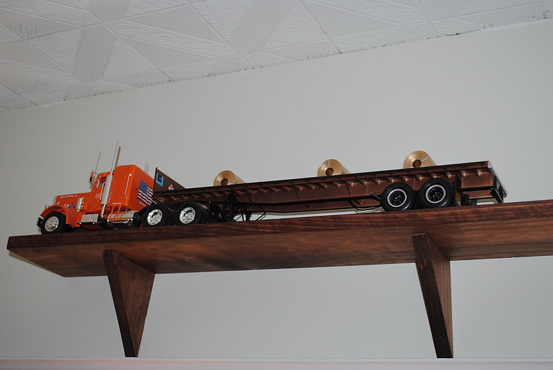 Fruehauf Flatbed Trailer -- Plastic Model Semi Trailer Kit -- 1/25 ...