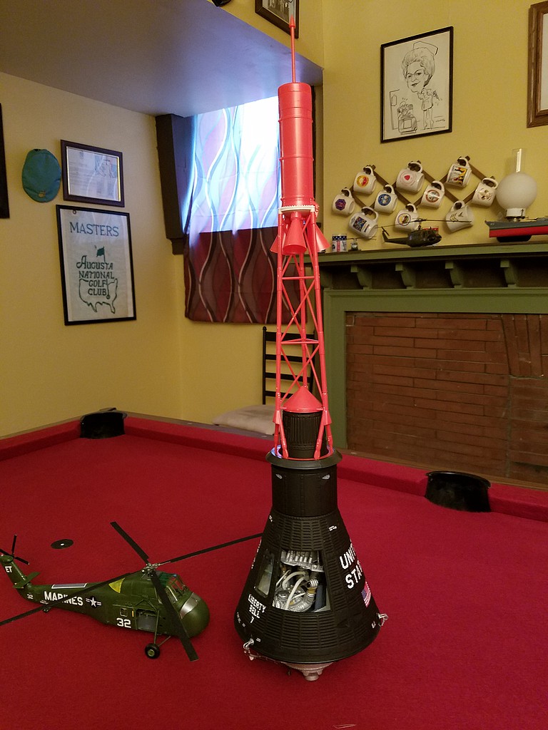 Project Mercury Capsule -- Space Program Plastic Model -- 1/12 Scale ...