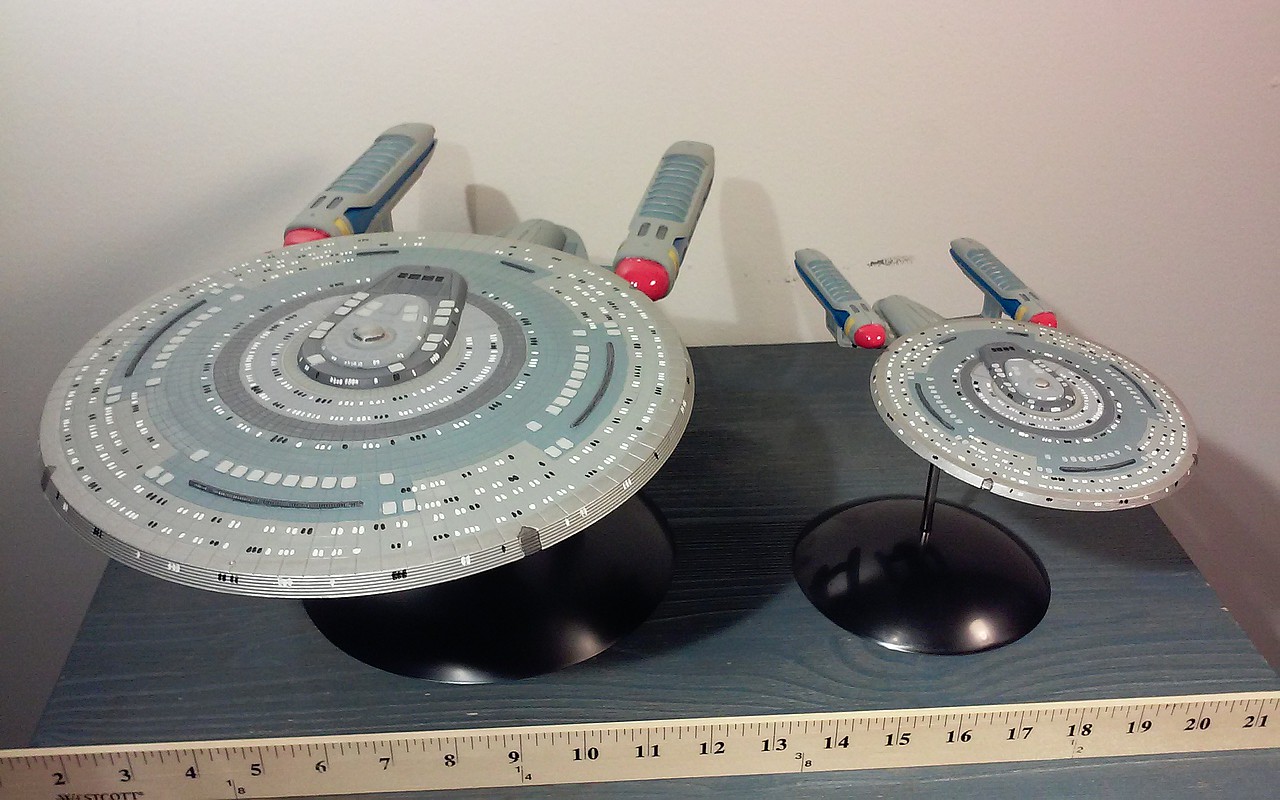 Star Trek USS Enterprise NCC1701C -- Plastic Model Spaceship Kit -- 1/ ...