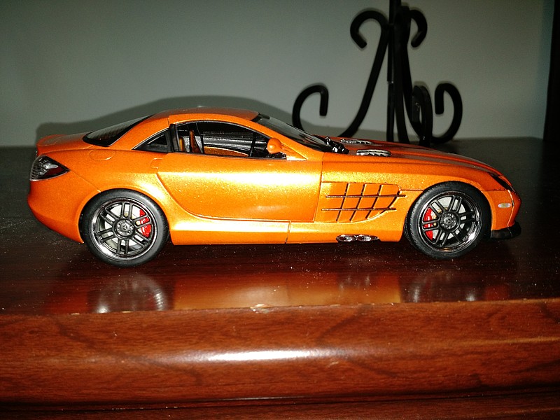 Mercedes-Benz SLR722 Luxury Sportscar -- Plastic Model Car Kit -- 1/24 ...