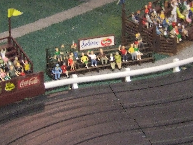 GCLaser Bleachers Kit HO Scale Model Railroad Accessories #1243