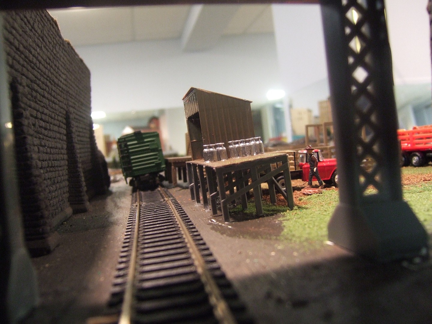 Just Plug Lighted Heavy Hauler -- HO Scale Model Railroad Vehicle -- # ...