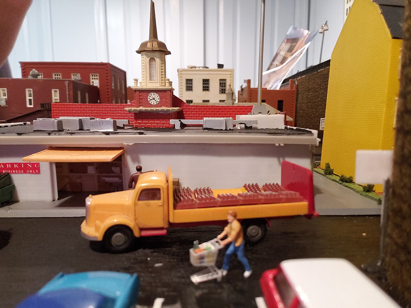 Pedestrians People w/Grocery Carts (3) -- Model Railroad Figures -- HO ...