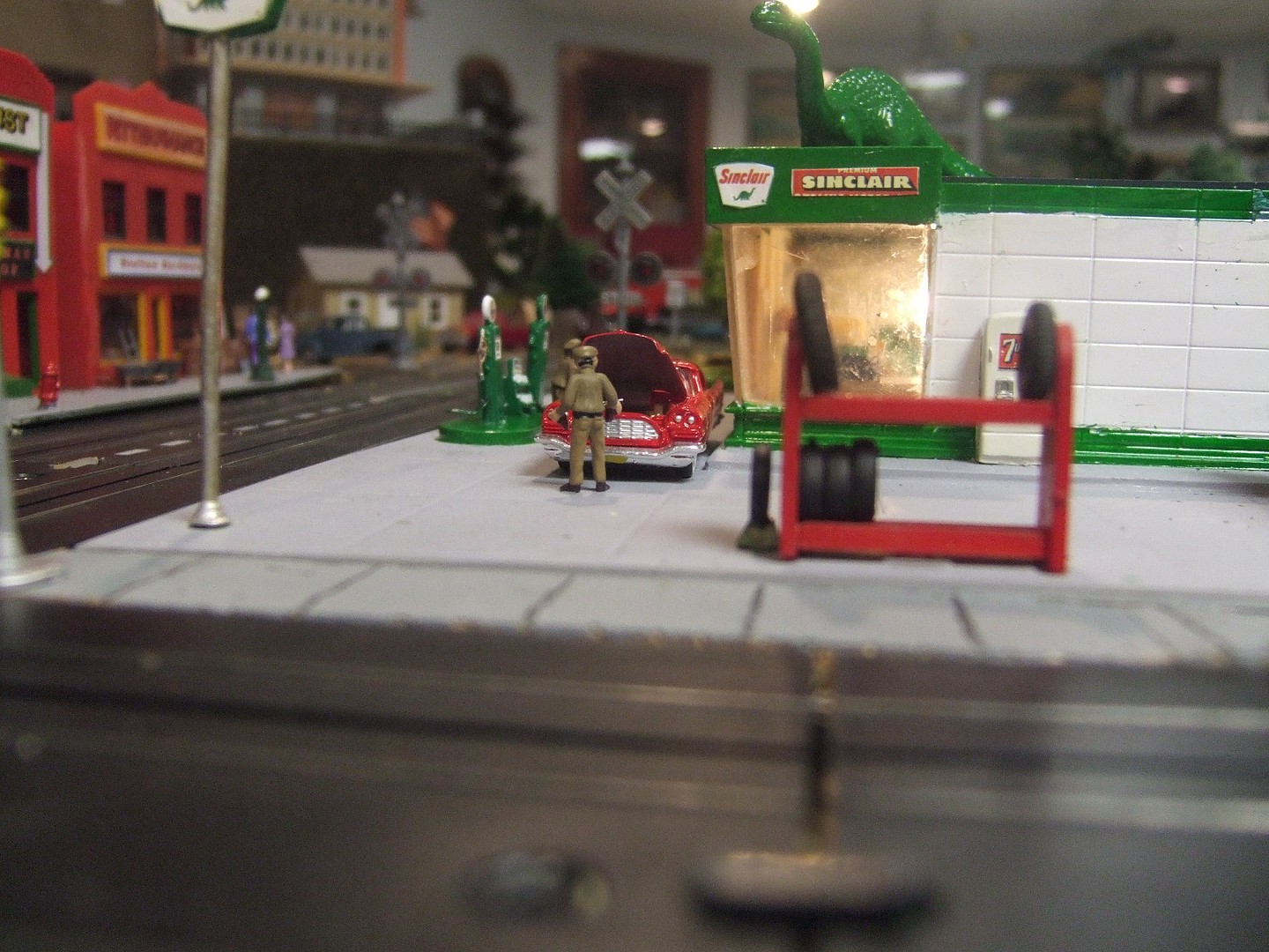 Service Station Attendants -- HO Scale Model Railroad Figure -- #a1948 ...