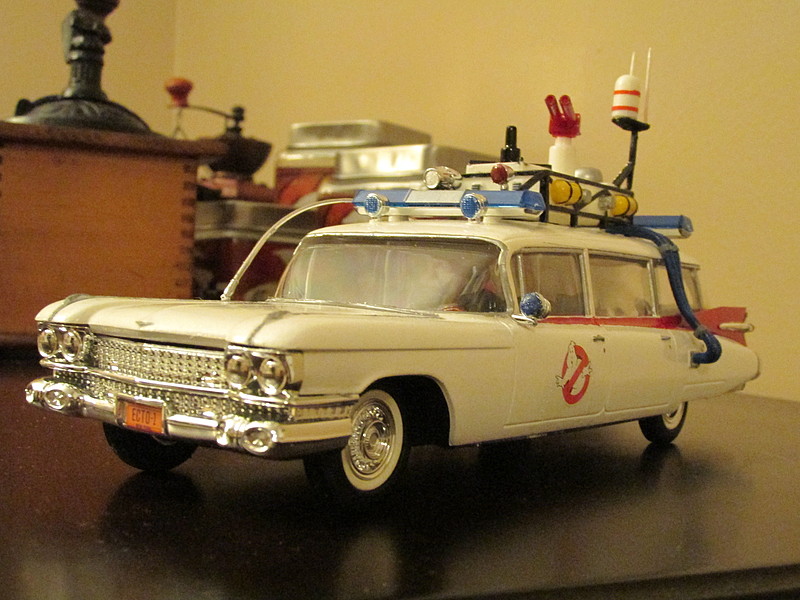Gallery Pictures Polar-Lights Ghostbuster Ecto-1 Vehicle (Snap) Plastic ...