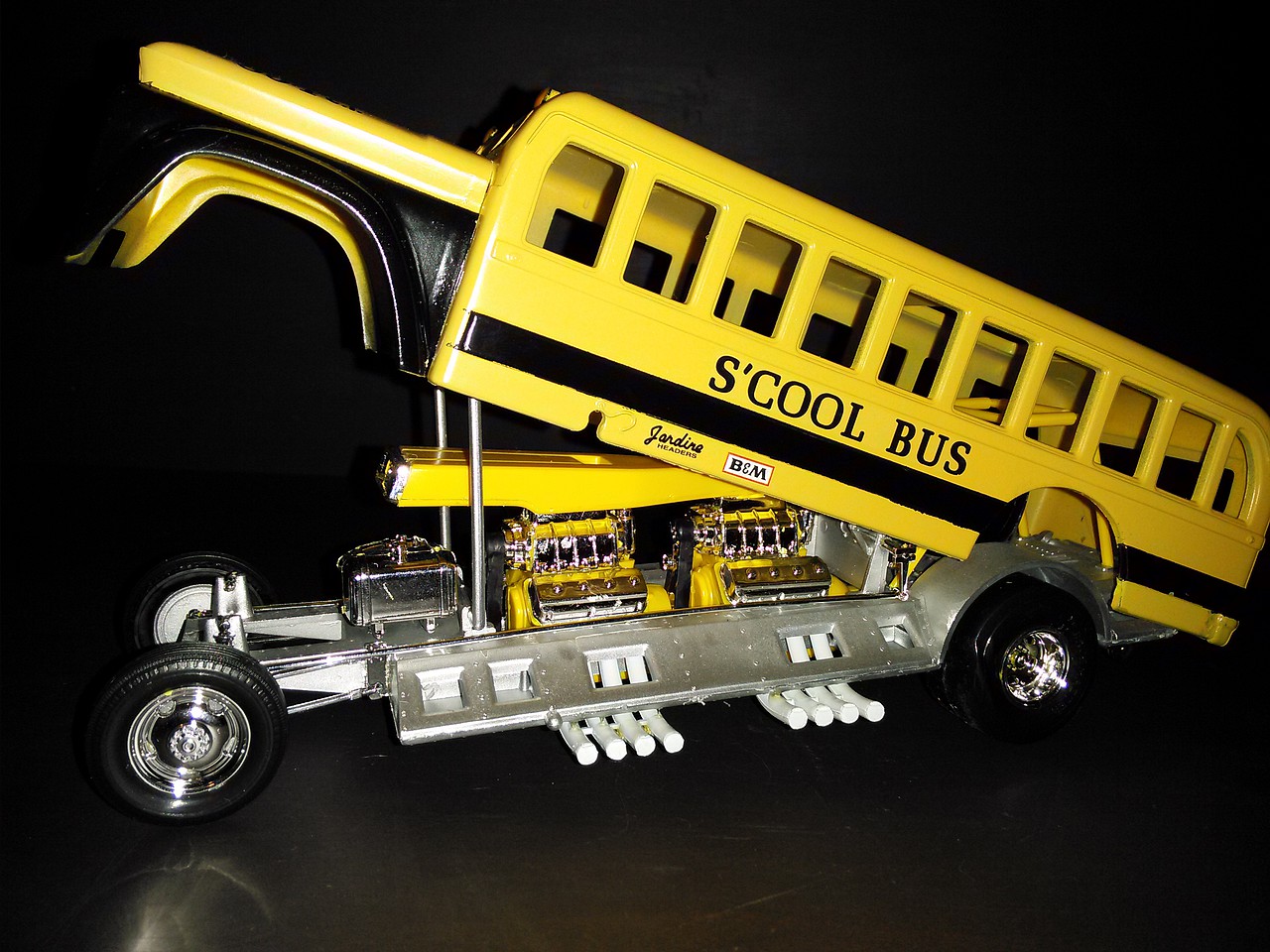 S'Cool Bus Dragster -- Plastic Model Vehicle Kit -- 1/24 Scale ...