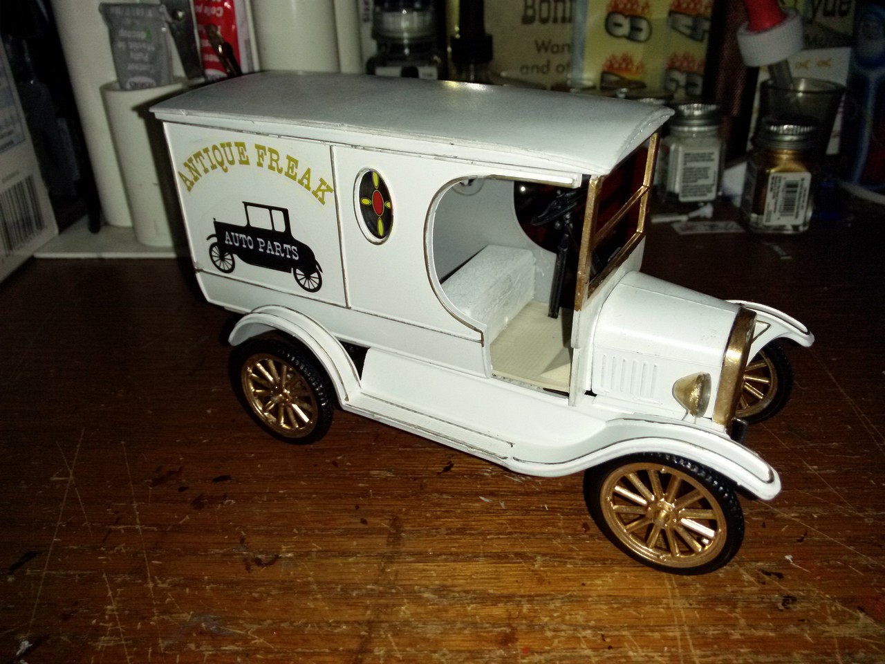 1923 Ford Model T Delivery -- Plastic Model Vehicle Kit -- 1/25 Scale ...