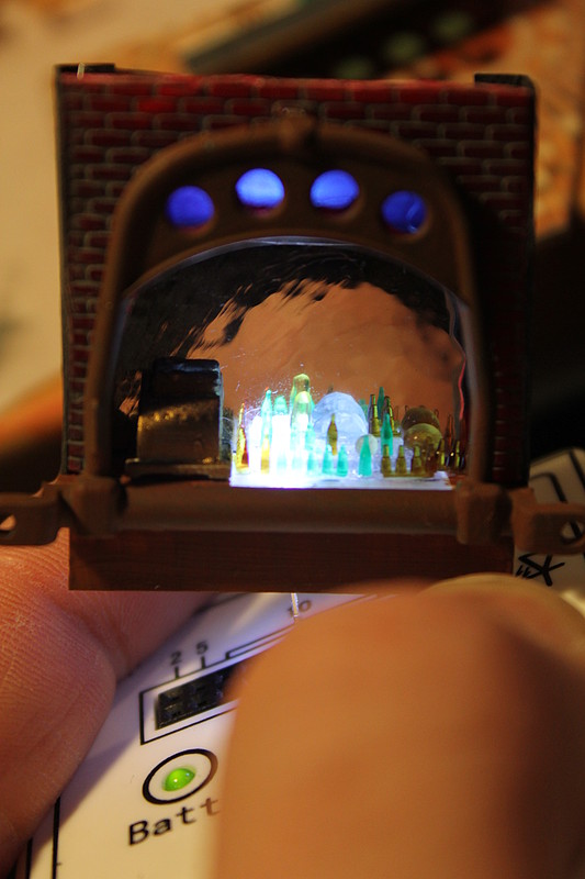 Beer Barrels & Crates with Bottles -- Model Railroad Building Accessory ...