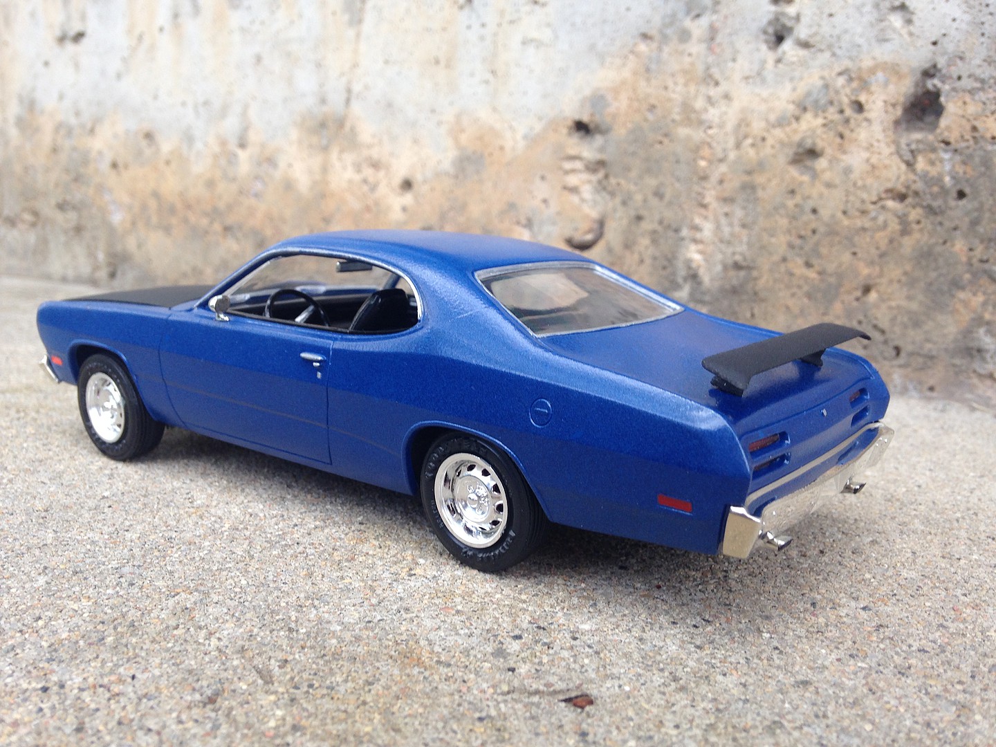 1971 Plymouth Duster 340 -- Plastic Model Car Kit -- 1/25 Scale ...