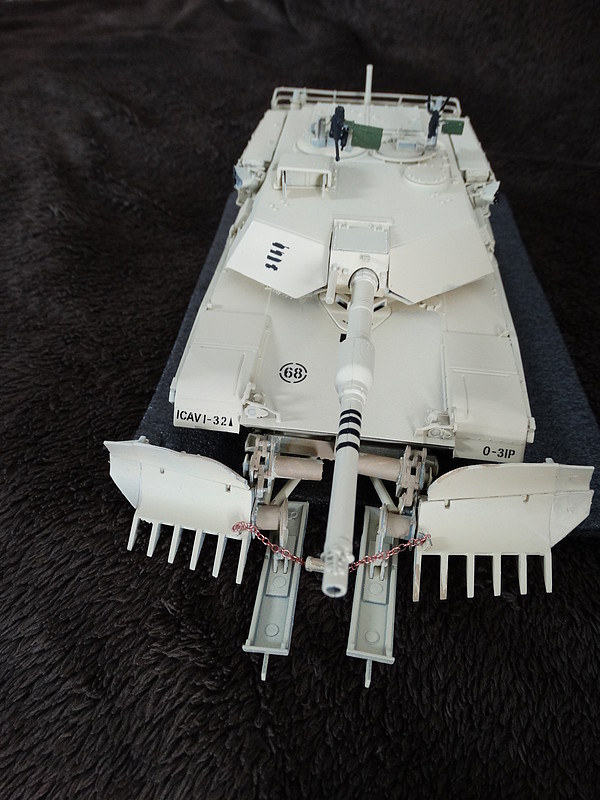 M1A1 w/Mine Plough Desert Storm -- Plastic Model Tank Kit -- 1/35 Scale ...