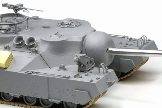 T-28 Super Heavy Tank -- Plastic Model Tank Kit -- 1/35 Scale -- #6750 ...