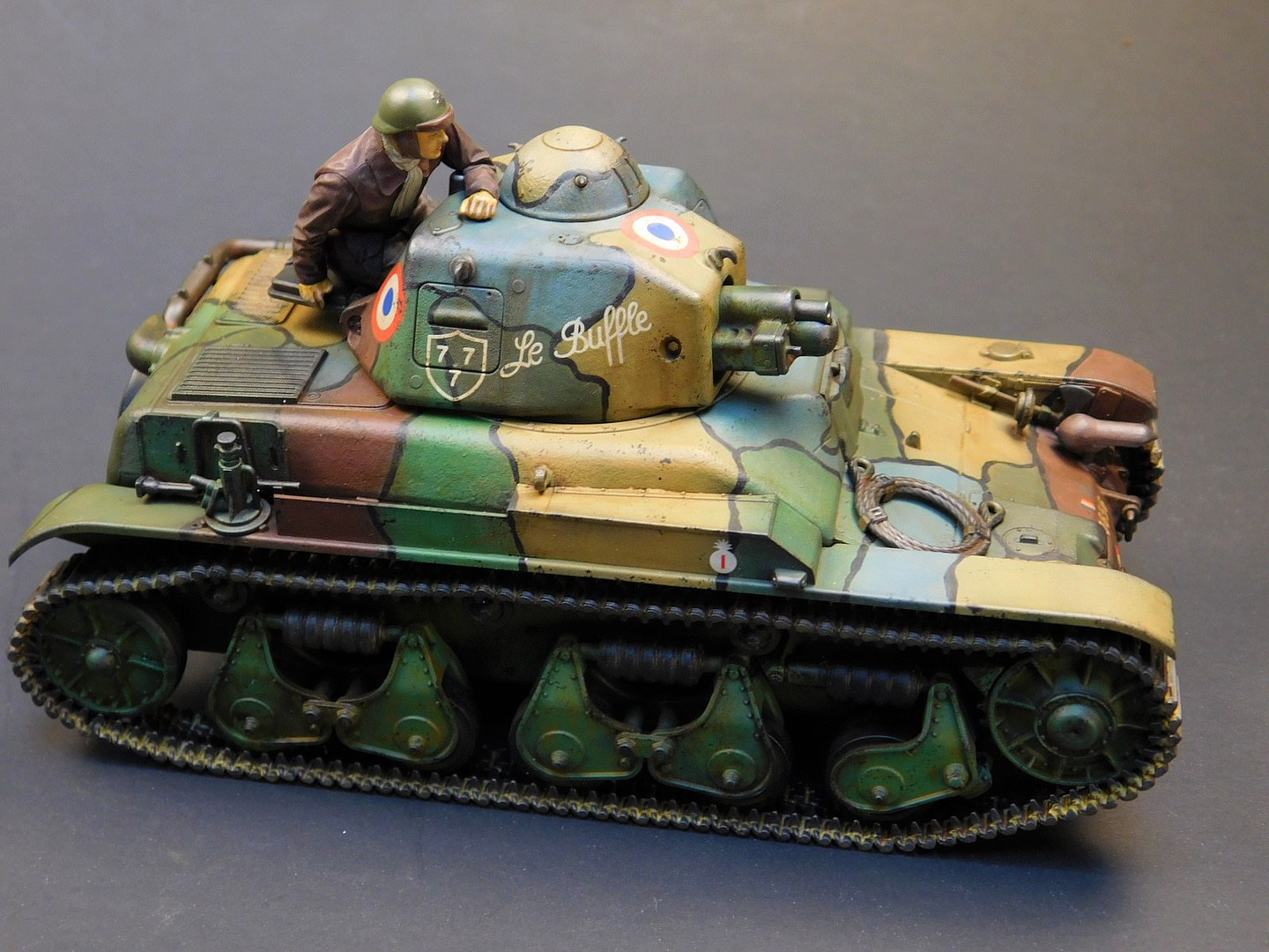 French Light Tank R35 1-35 pictures by iraqiwildman ( Jefferson City, MO )