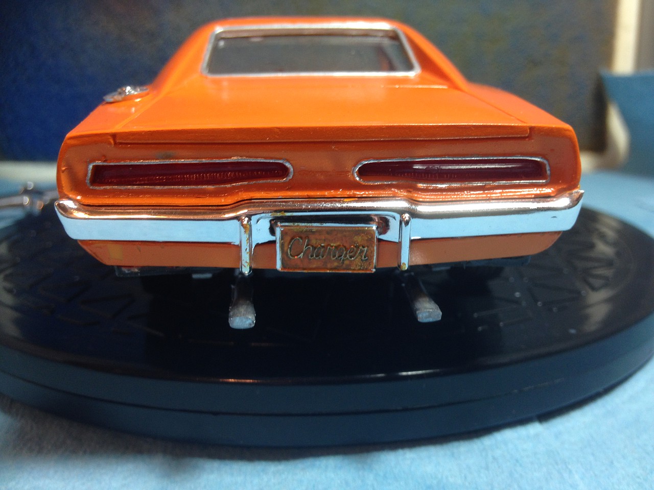 1969 General Lee Charger -- Plastic Model Car Kit -- 1/25 Scale - #706 ...