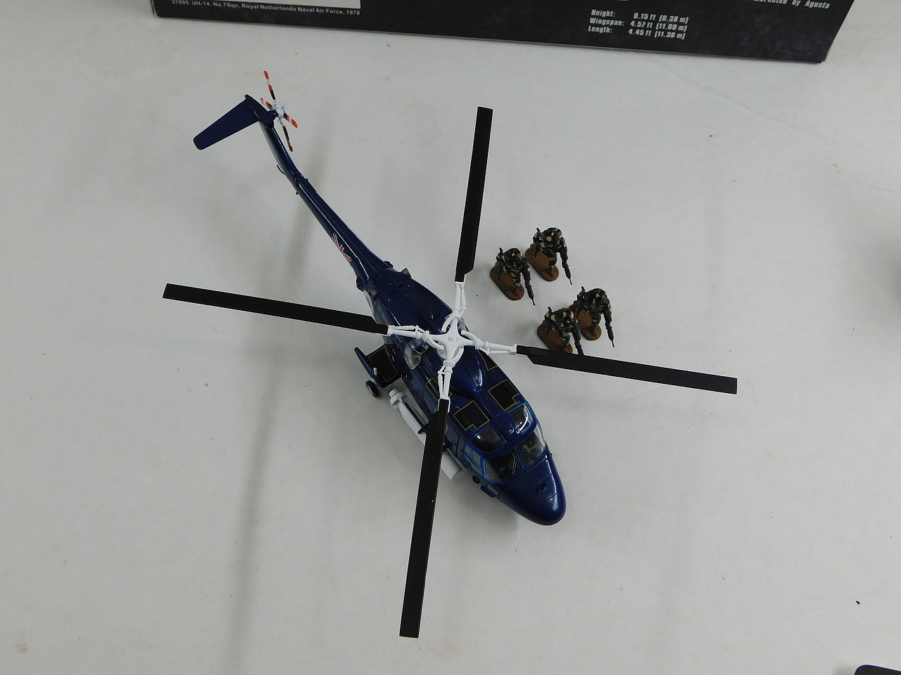 WESTLAND LYNX ROYAL NAVY Mk.3 -- Pre-Built Plastic Model Helicopter ...
