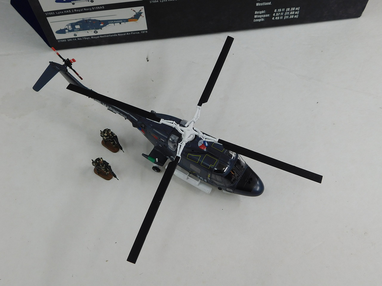 WESTLAND LYNX ROYAL NAVY -- Pre-Built Plastic Model Helicopter -- 1/72 ...