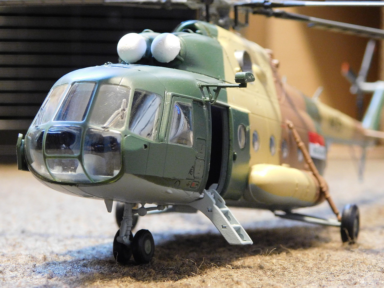Mi-17 Iraqi Air Force -- Pre-Built Plastic Model Helicopter -- 1/72 ...