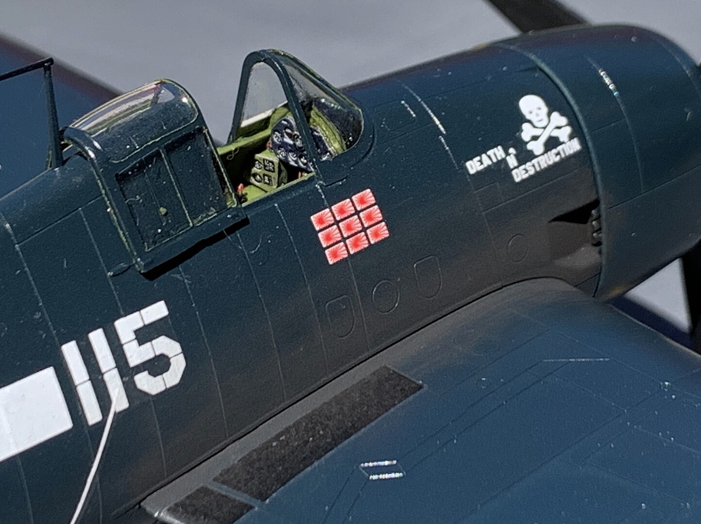 F6F5 Hellcat Aircraft -- Plastic Model Airplane Kit -- 1/72 Scale ...