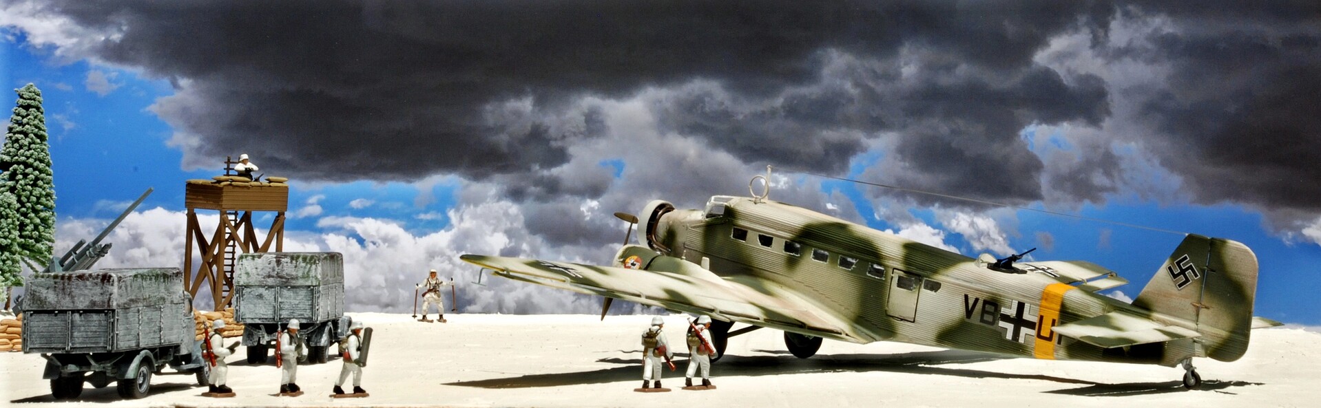 Junkers Ju-52/3M -- Plastic Model Airplane Kit -- 1/72 Scale -- #80380 ...