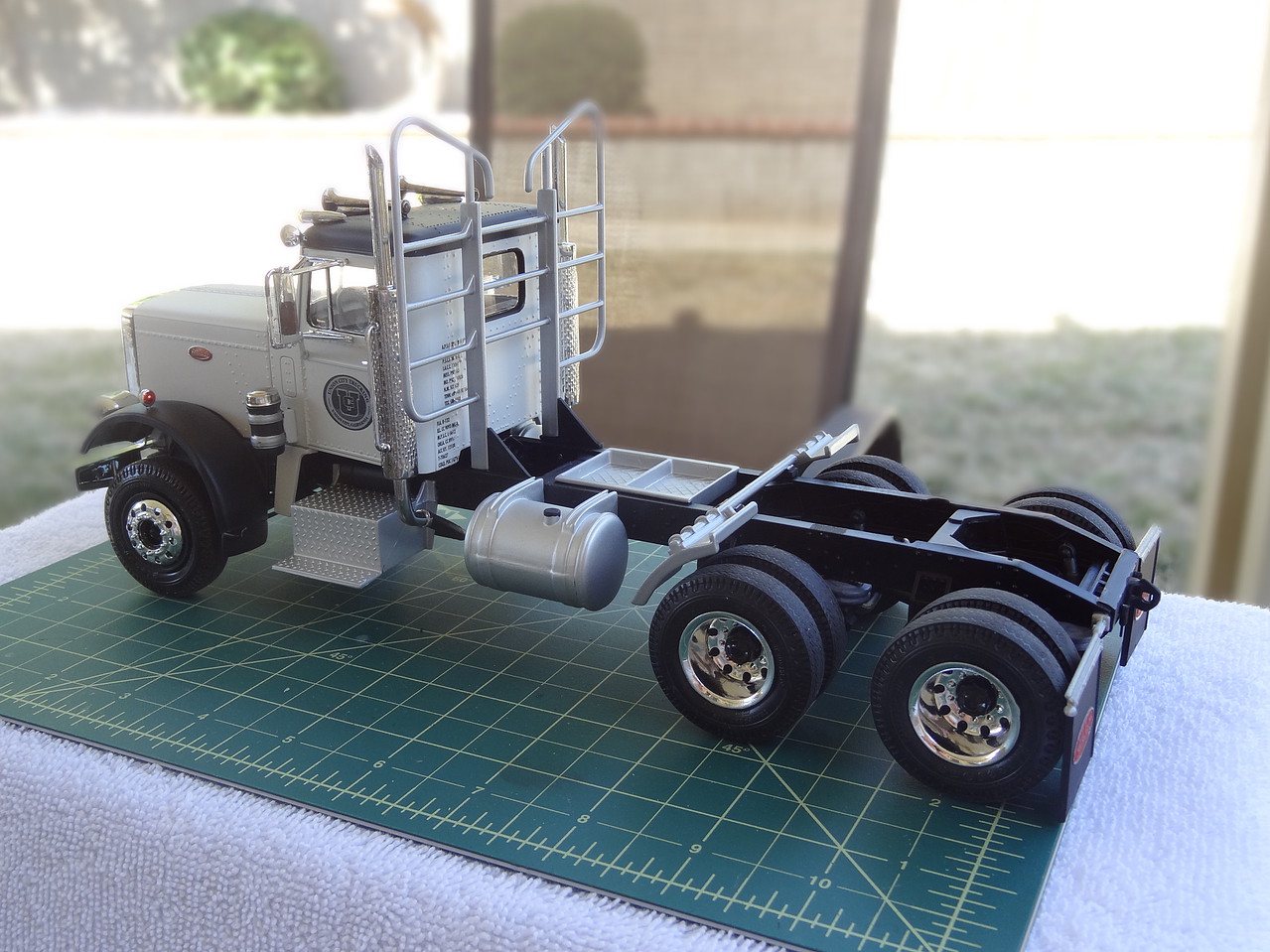 Peerless Roadrunner Logging Trailer -- Plastic Model Truck Kit -- 1/25 ...