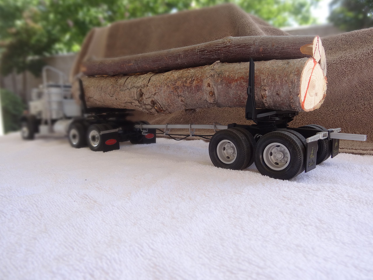 Peerless Roadrunner Logging Trailer -- Plastic Model Truck Kit -- 1/25 ...