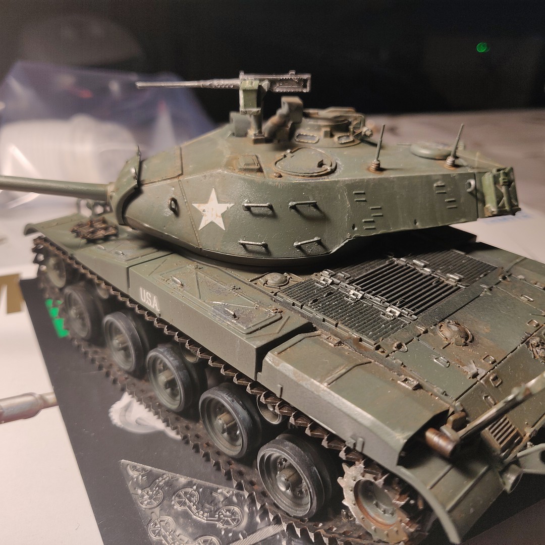 US M41 Walker Bulldog -- Plastic Model Military Vehicle Kit -- 1/35 ...