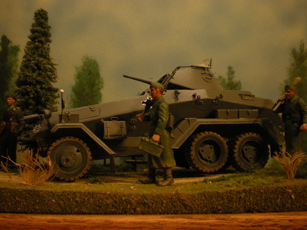 German 6-Wheeled Sd.Kfz.231 -- Plastic Model Military Vehicle Kit -- 1/ ...