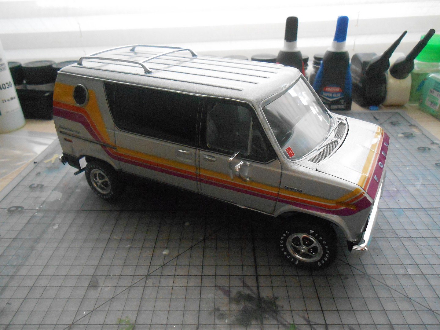 Gallery Pictures AMT '77 Ford Cruising Van 2T Plastic Model Car Kit 1/ ...