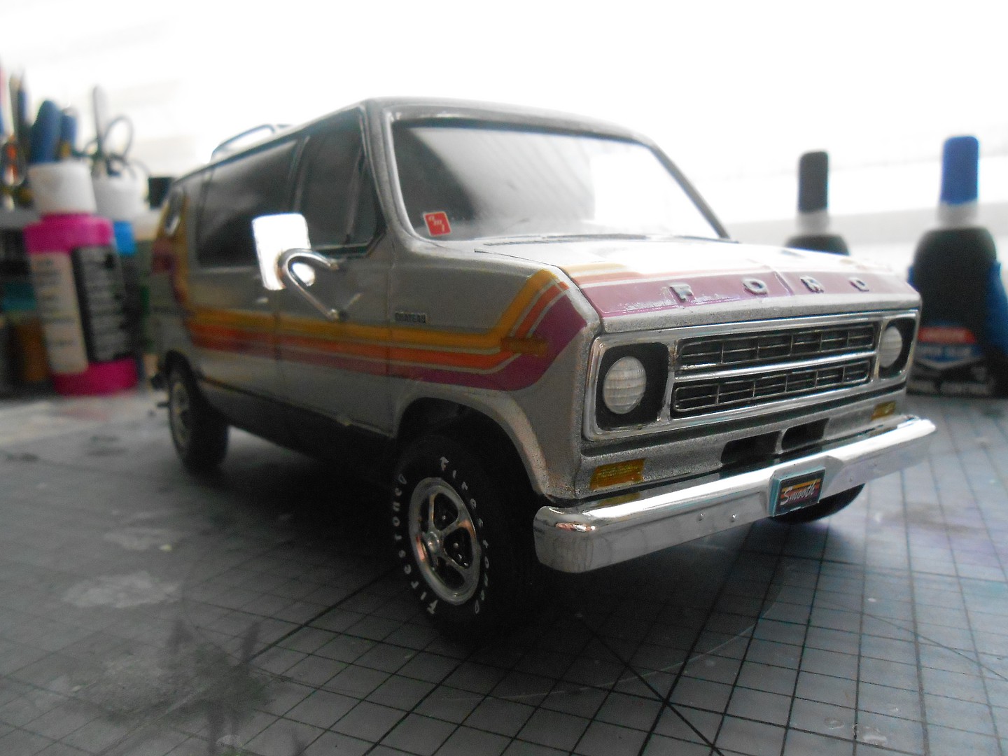 '77 Ford Cruising Van 2T -- Plastic Model Car Kit -- 1/25 Scale ...