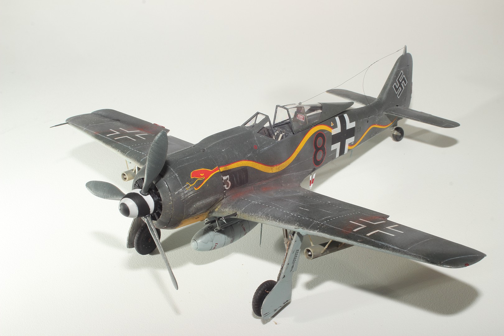 FW-190A-8 JOSEF PRILLER Pictures