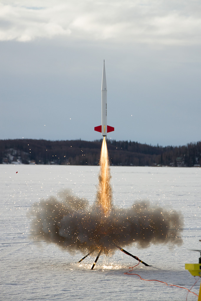 Nike Smoke PS Model Rocket Kit -- Pro Series II E2X -- #9704 pictures ...