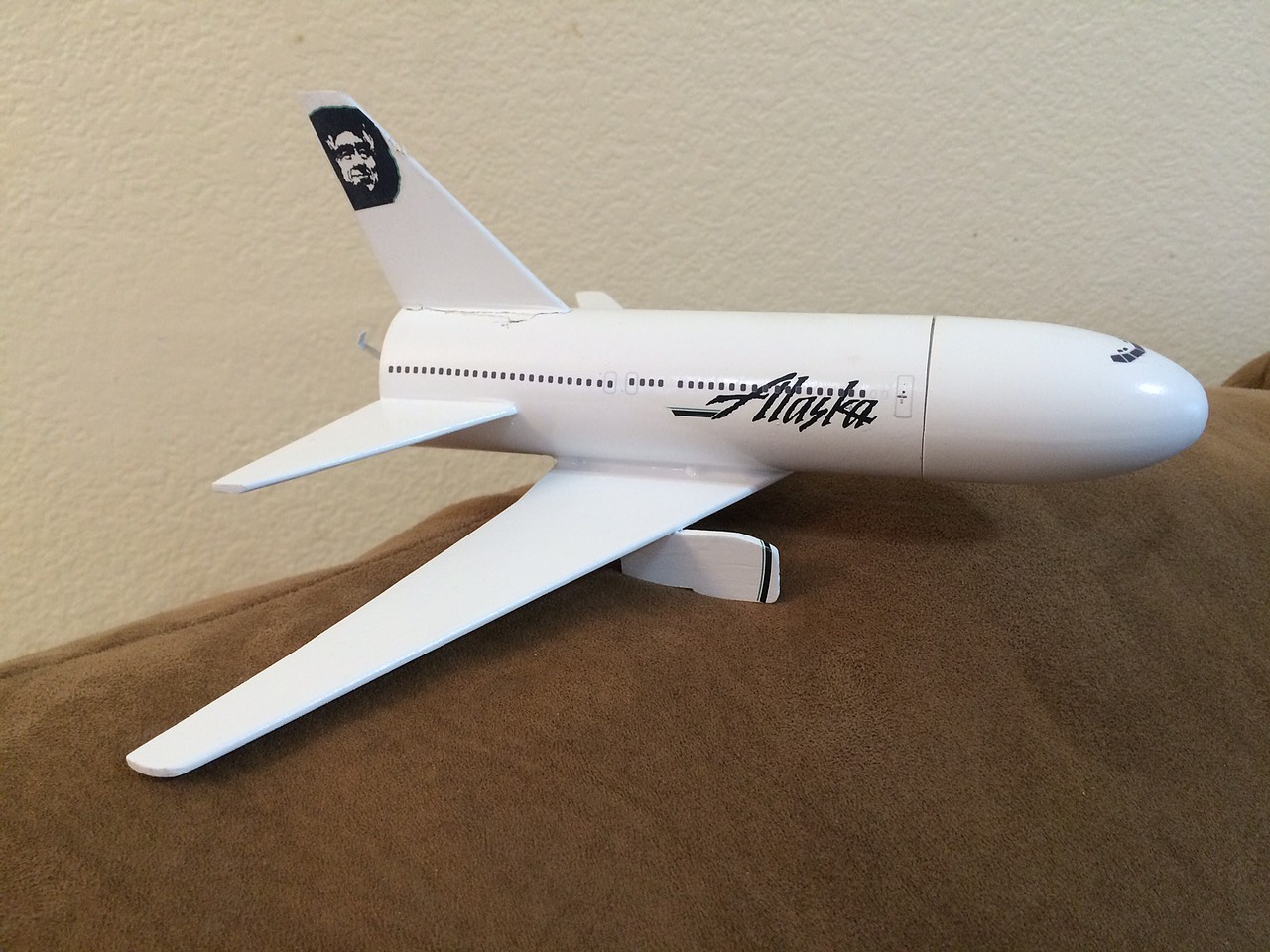 Jetliner Mini Model Rocket Kit -- Skill Level 1 -- #3230 pictures by ...