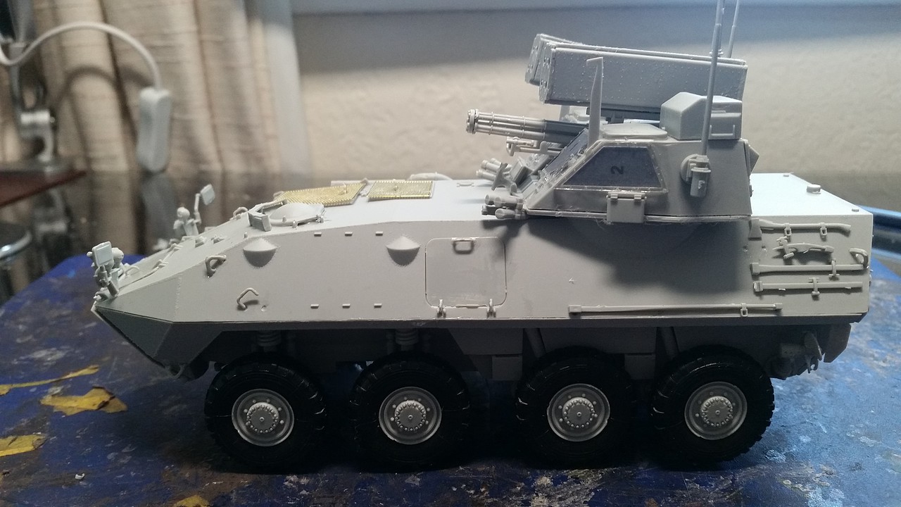 USMC LAV-AD Light Armored Air Defense Vehicle -- Plastic Model Kit -- 1 ...