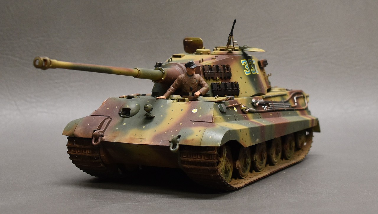 King Tiger Tank -- Plastic Model Military Vehicle Kit -- 1/35 Scale ...