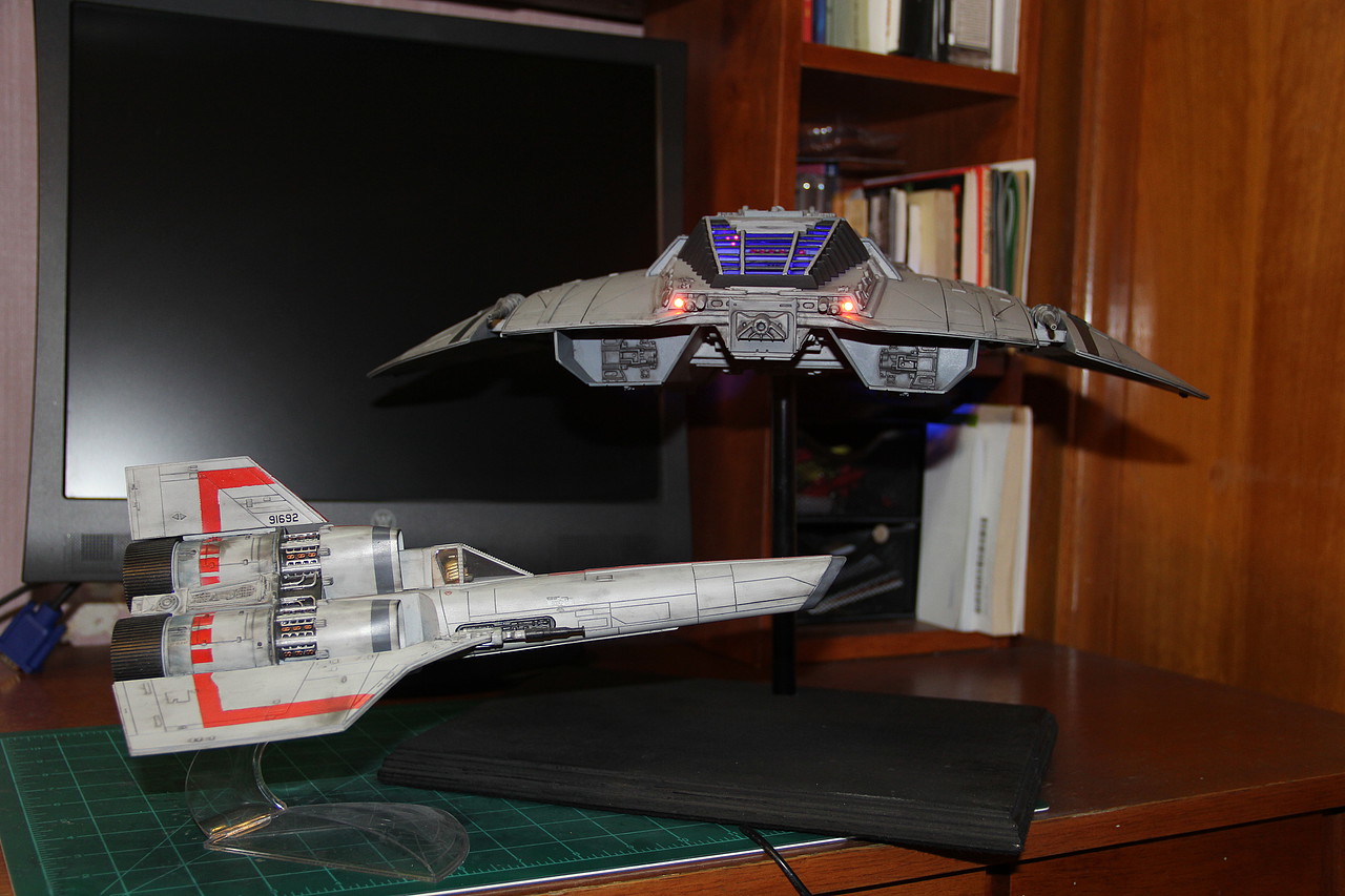 Battlestar Galactica Original Cylon Raider -- Science Fiction Plastic ...