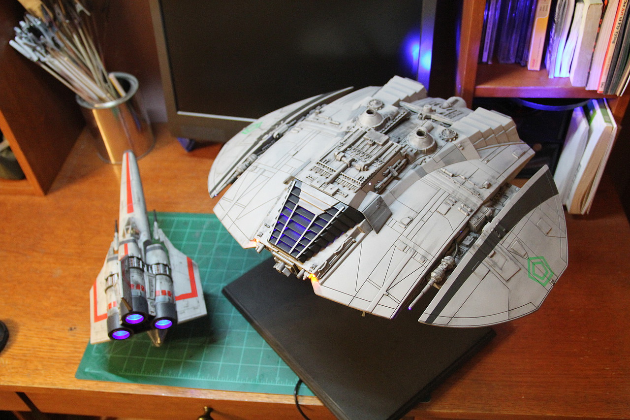 Battlestar Galactica Original Cylon Raider -- Science Fiction Plastic ...