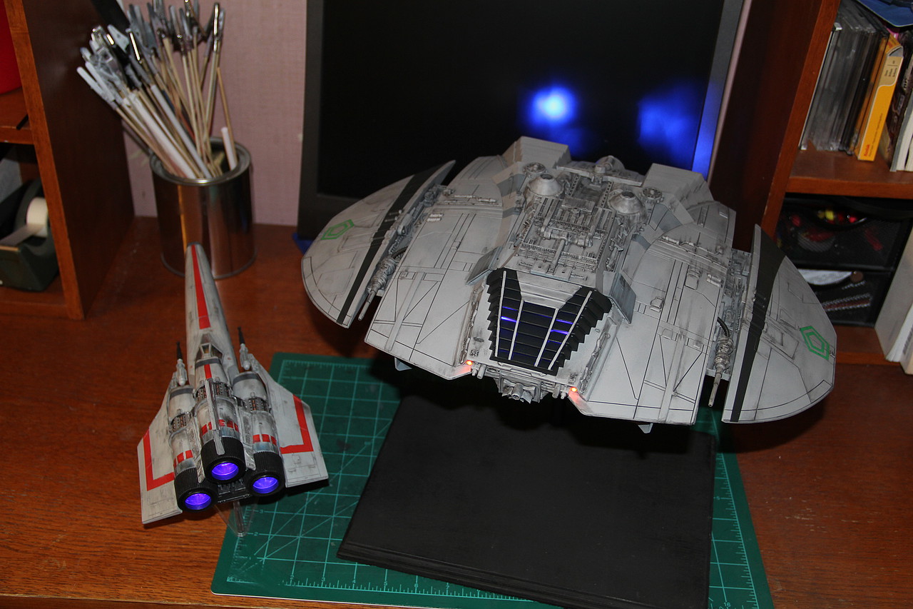 Battlestar Galactica Original Cylon Raider -- Science Fiction Plastic ...