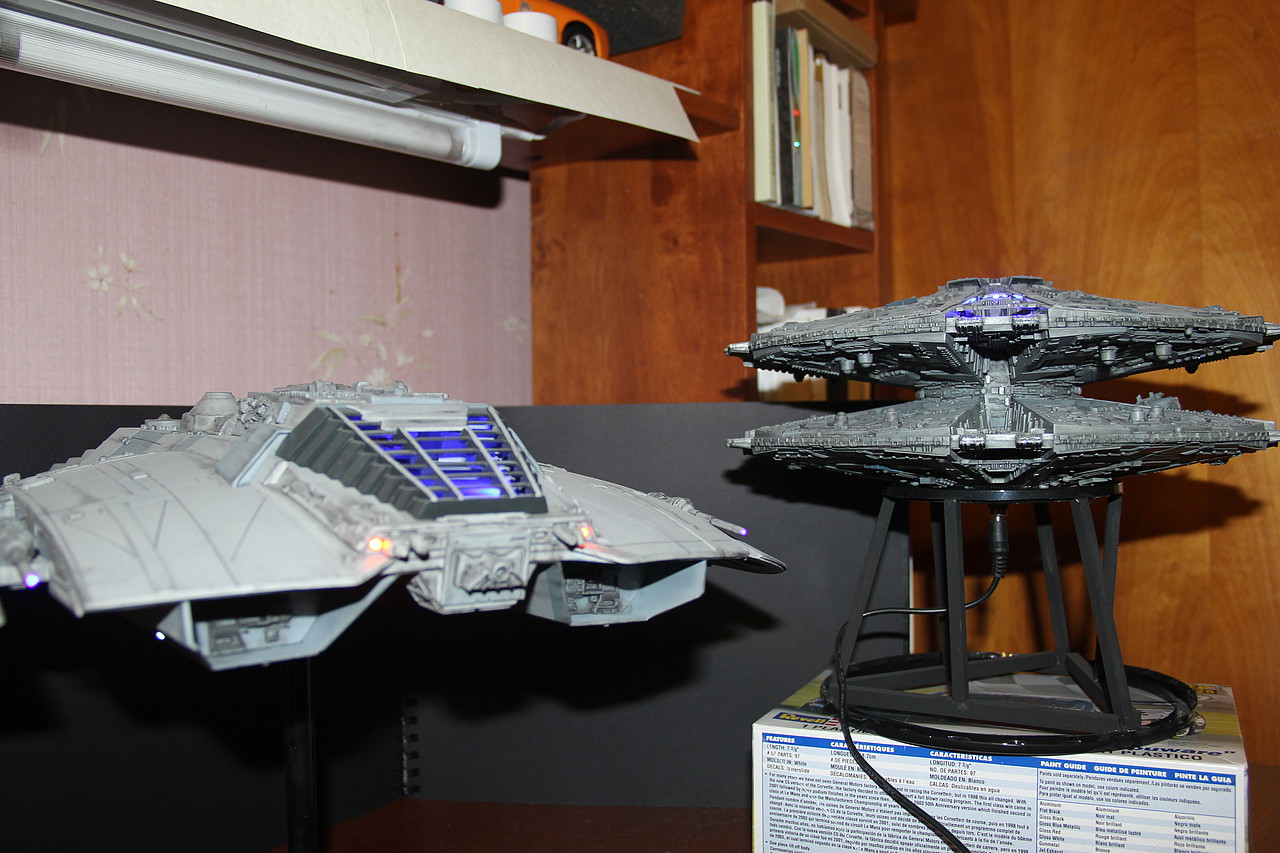 Battlestar Galactica Original Cylon Raider -- Science Fiction Plastic ...