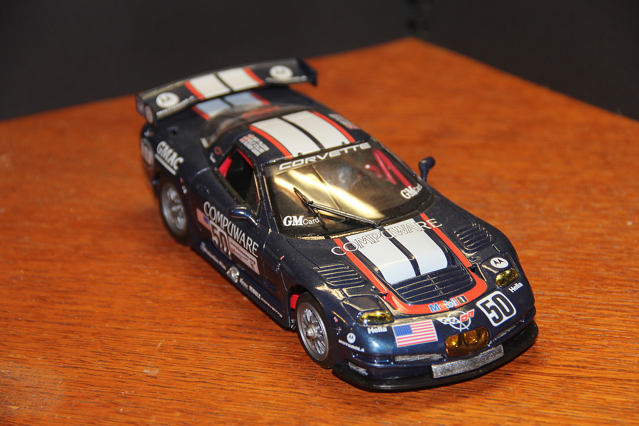 Corvette C5-R Compuware -- Plastic Model Car Kit -- 1/25 Scale ...