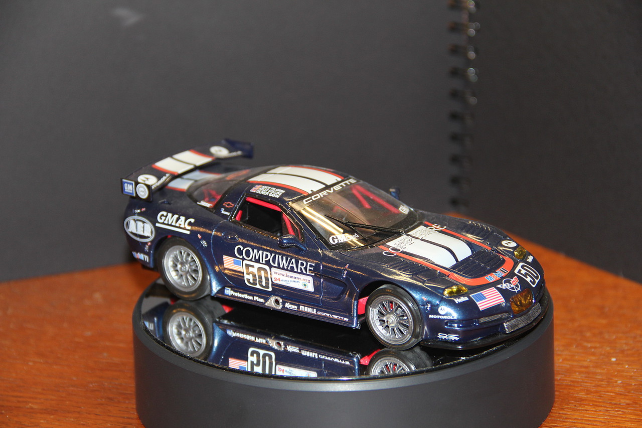 Corvette C5-R Compuware -- Plastic Model Car Kit -- 1/25 Scale ...