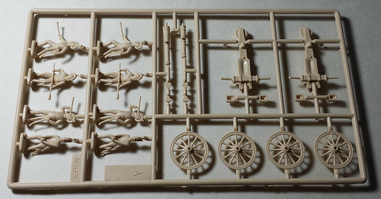 Waterloo British Artillery -- Plastic Model Military Figure Kit -- 1/72 ...