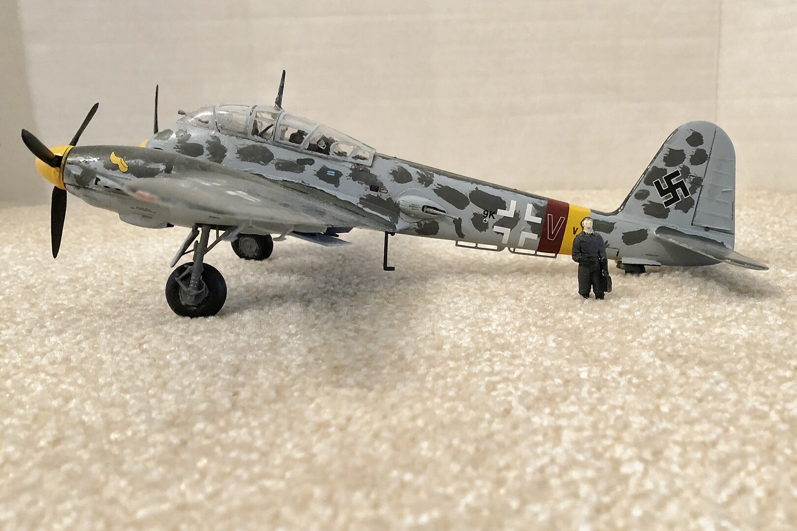 Messerschmitt Me 410B-6/R-2 -- Plastic Model Airplane Kit -- 1/48 Scale ...