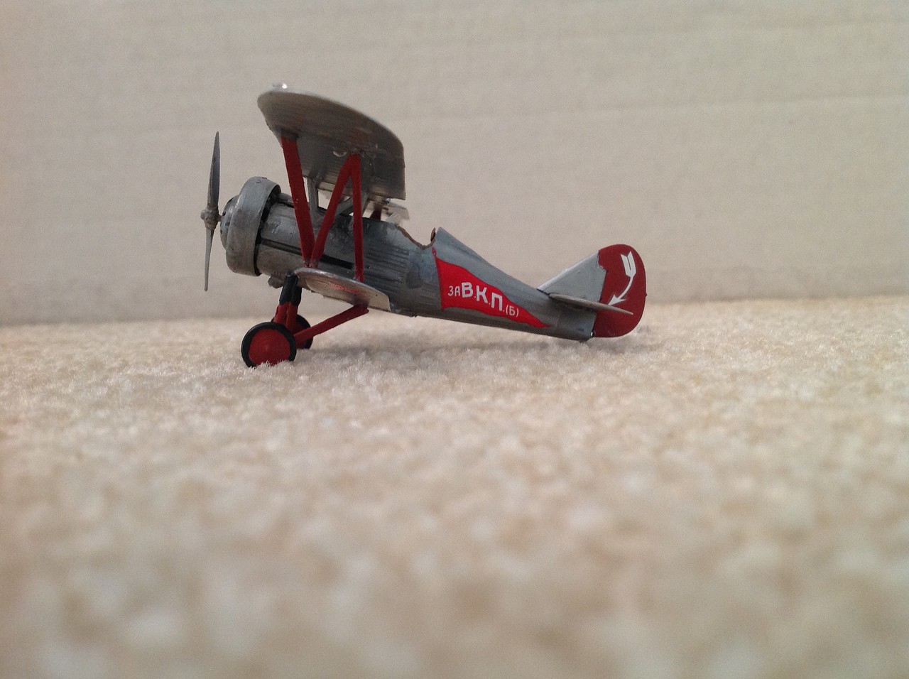 I5 Soviet BiPlane Fighter -- Plastic Model Airplane Kit -- 1/72 Scale ...