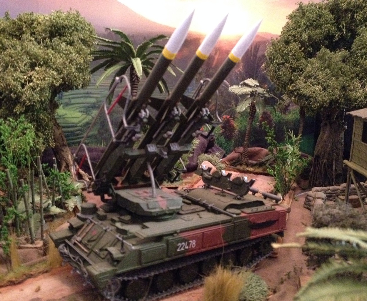 Russian SAM6 Anti-Aircraft Missile with Launcher -- Plastic Model Kit ...
