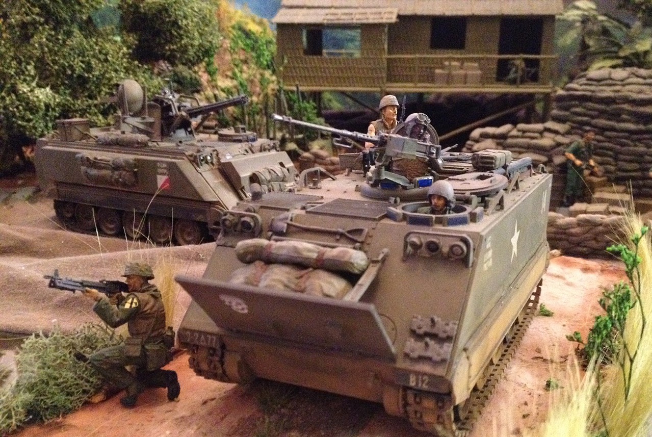 US M113 APC CA140 -- Plastic Model Military Vehicle Kit -- 1/35 Scale ...