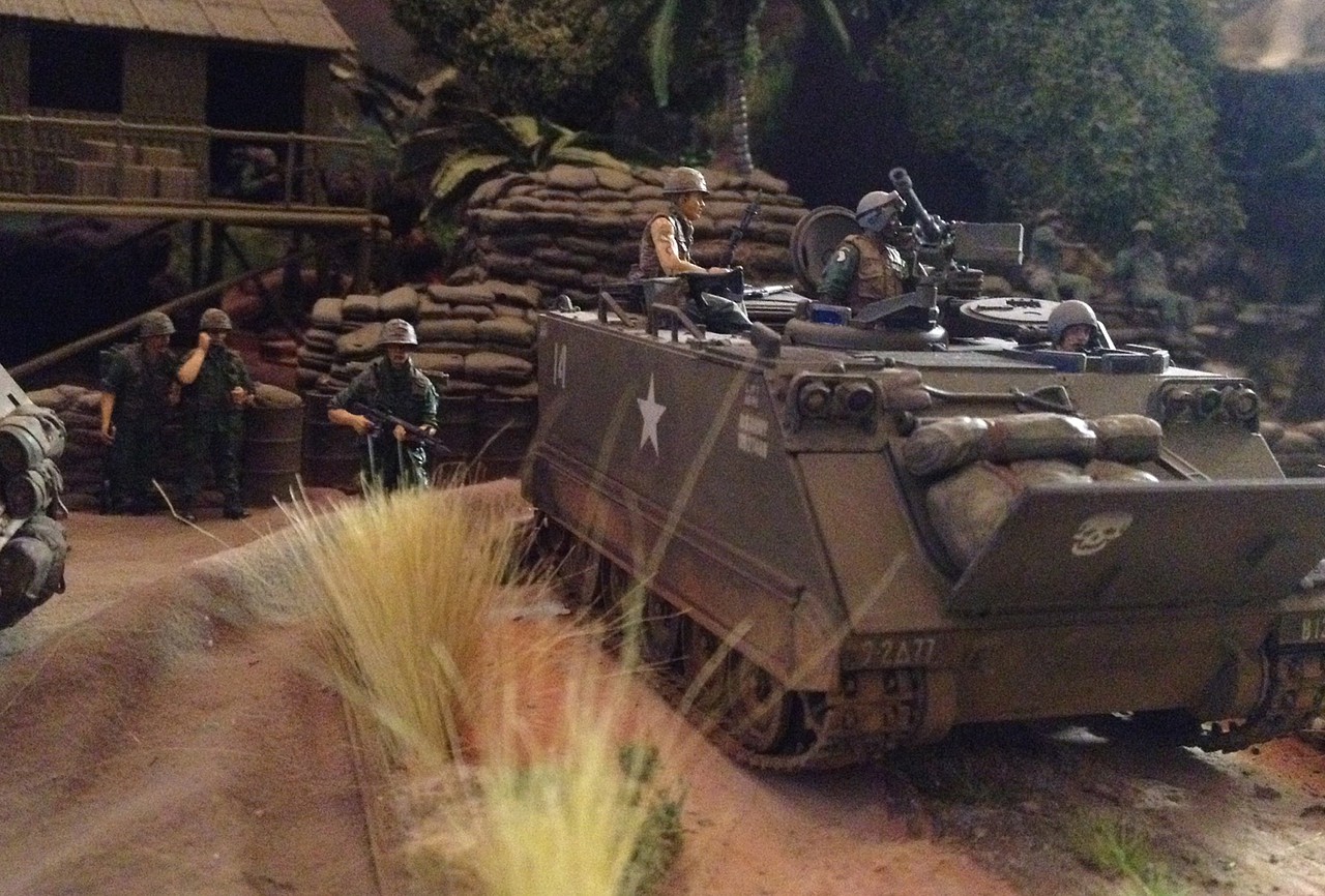 US M113 APC CA140 -- Plastic Model Military Vehicle Kit -- 1/35 Scale ...