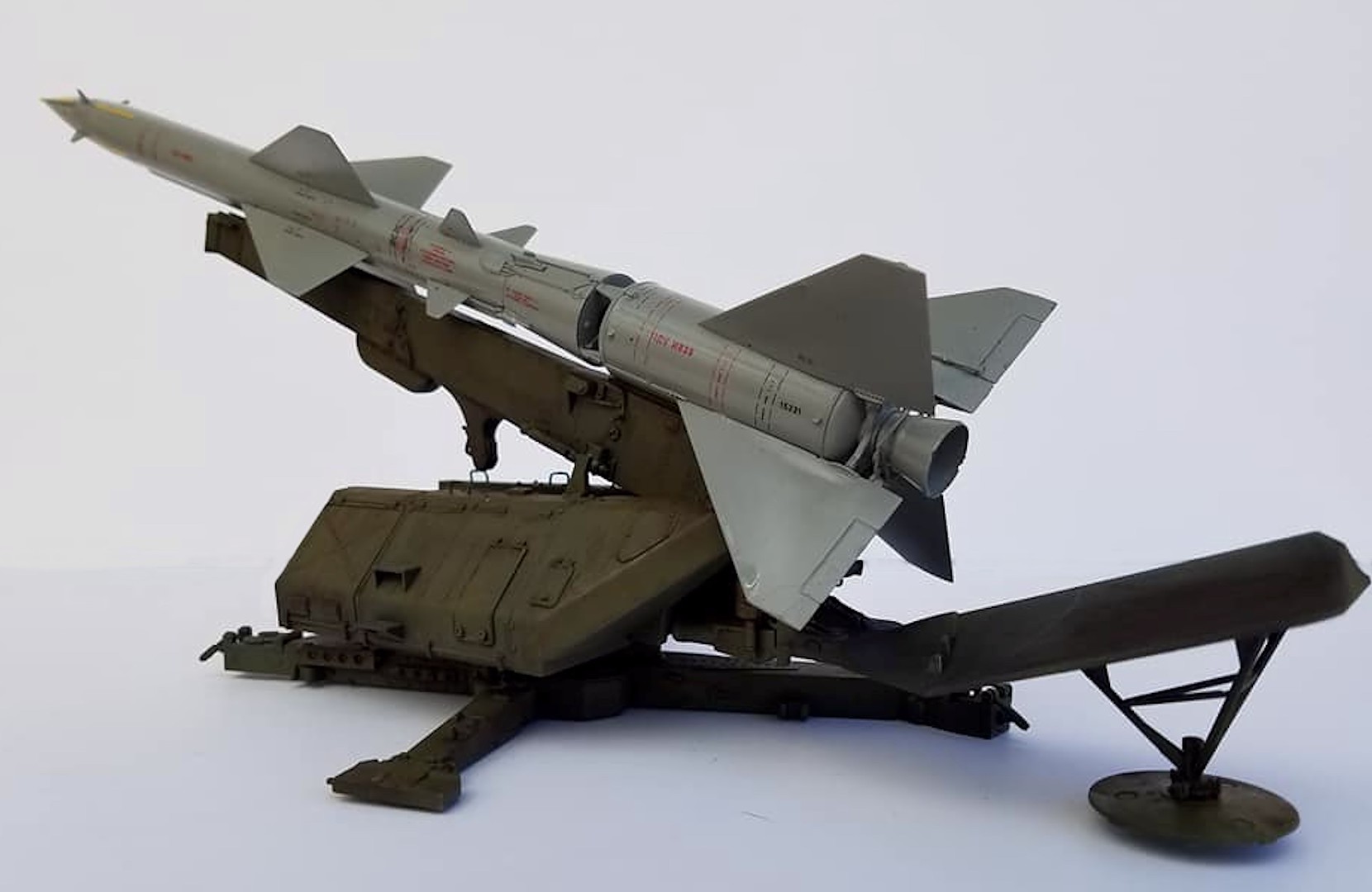 SA2 Guideline Missile w/Launcher Cabin -- Plastic Model Military Rocket ...