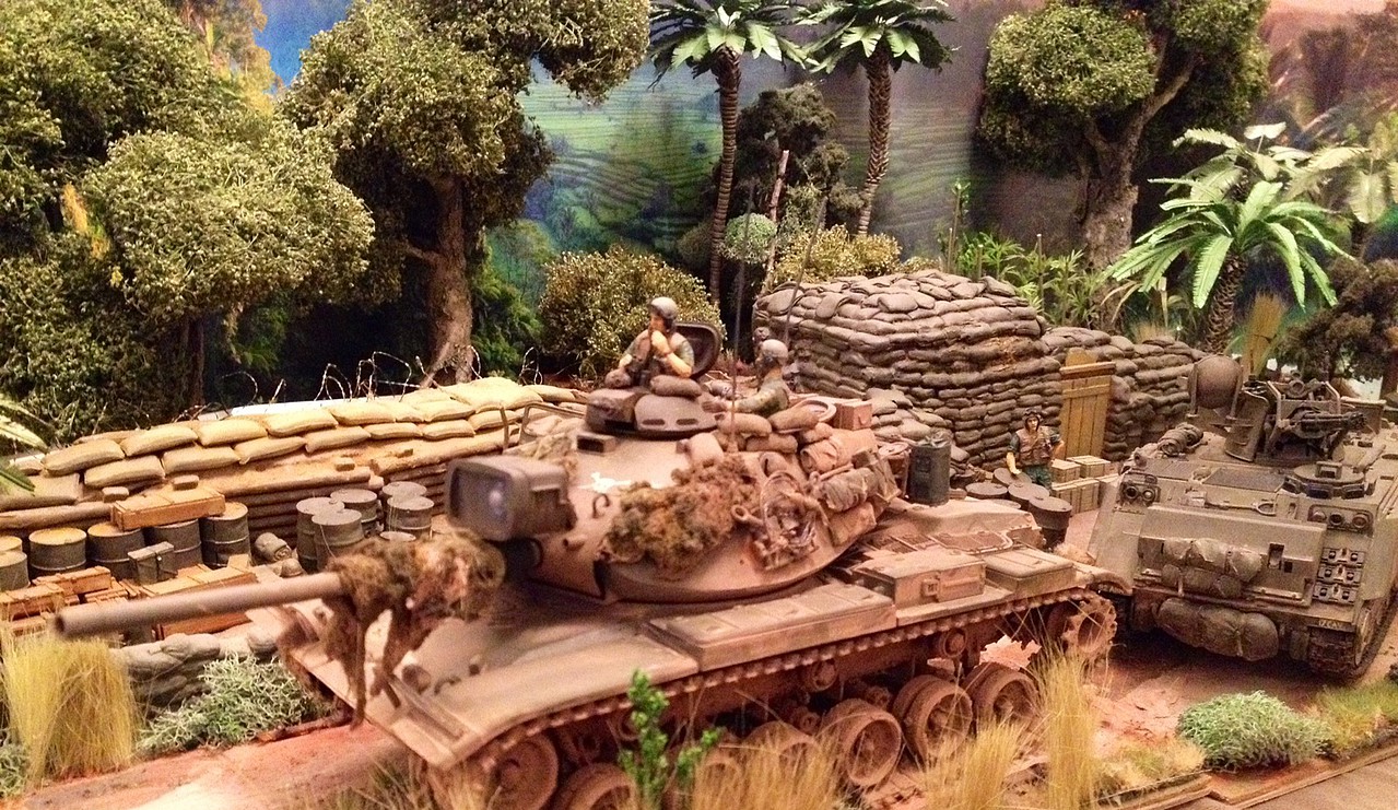 US Tank M60A1 -- Plastic Model Military Vehicle Kit -- 1/35 Scale ...