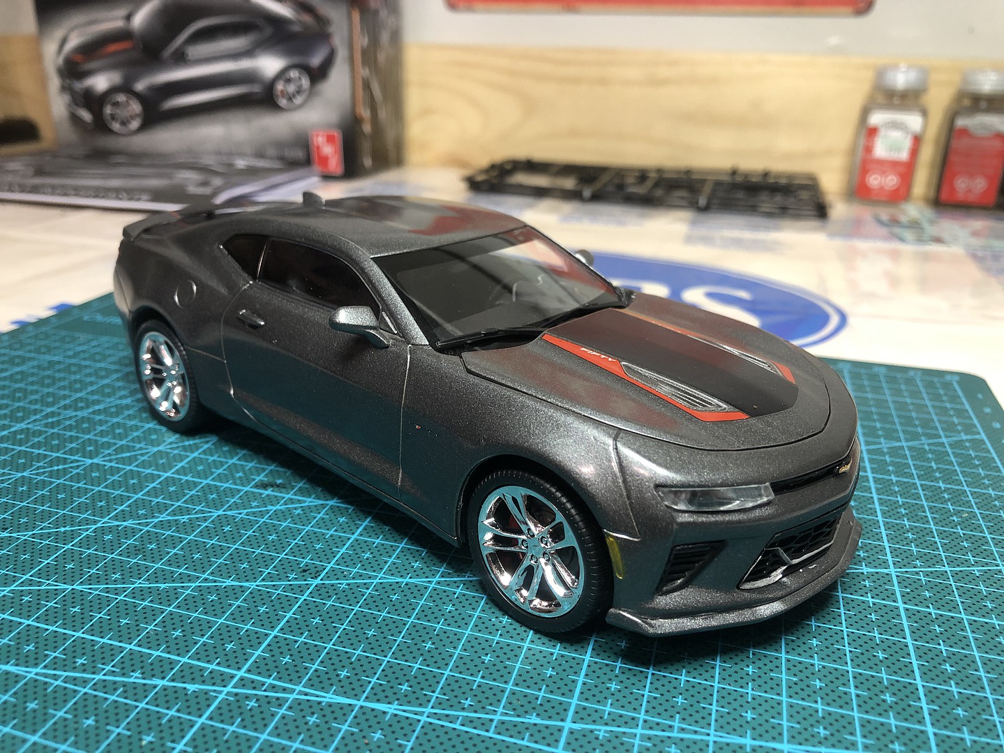 2017 Chevy Camaro 50th Anniversary -- Plastic Model Car Kit -- 1/25 ...