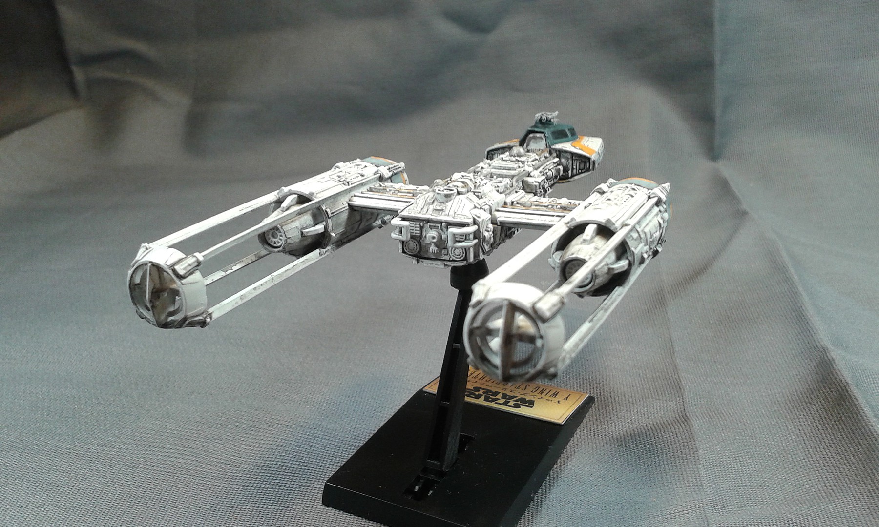 Star Wars - Y-Wing Starfighter (Snap) -- Plastic Model Vehicle Kit -- 1 ...