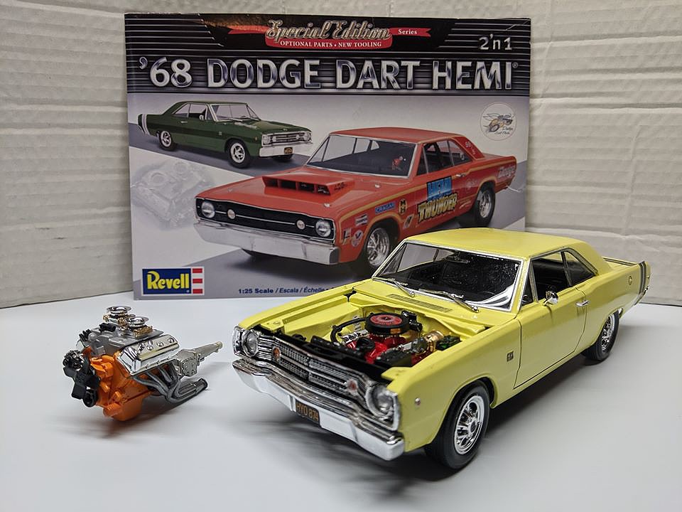 1968 Dodge Hemi Dart 2'n1 -- Plastic Model Car Kit -- 1/25 Scale ...